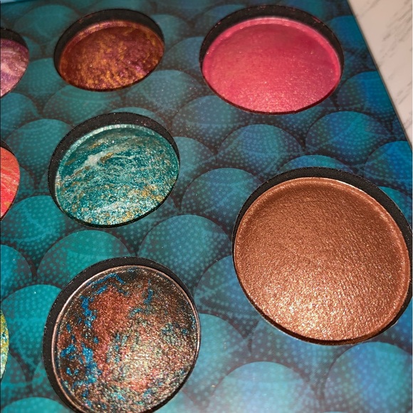 BH Cosmetics | Makeup | Bg Cosmetics Alluring Beauty Eyeshadow Palette ...